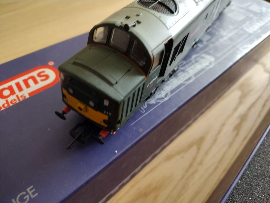 ViTrains V2030 Class 37 D6916 "Great Eastern" BR Green - DCC fitted ...